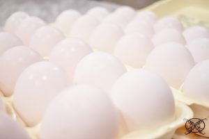 Cascarones Smash Eggs for Easter - JENRON DESIGNS