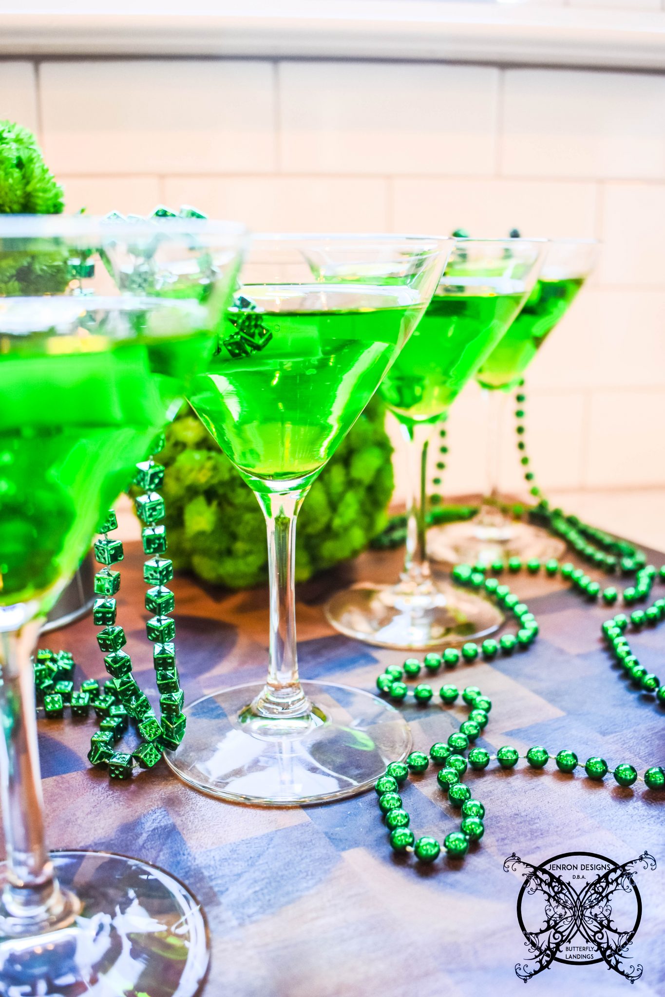 The Lucky Leprechaun Cocktail – JENRON DESIGNS