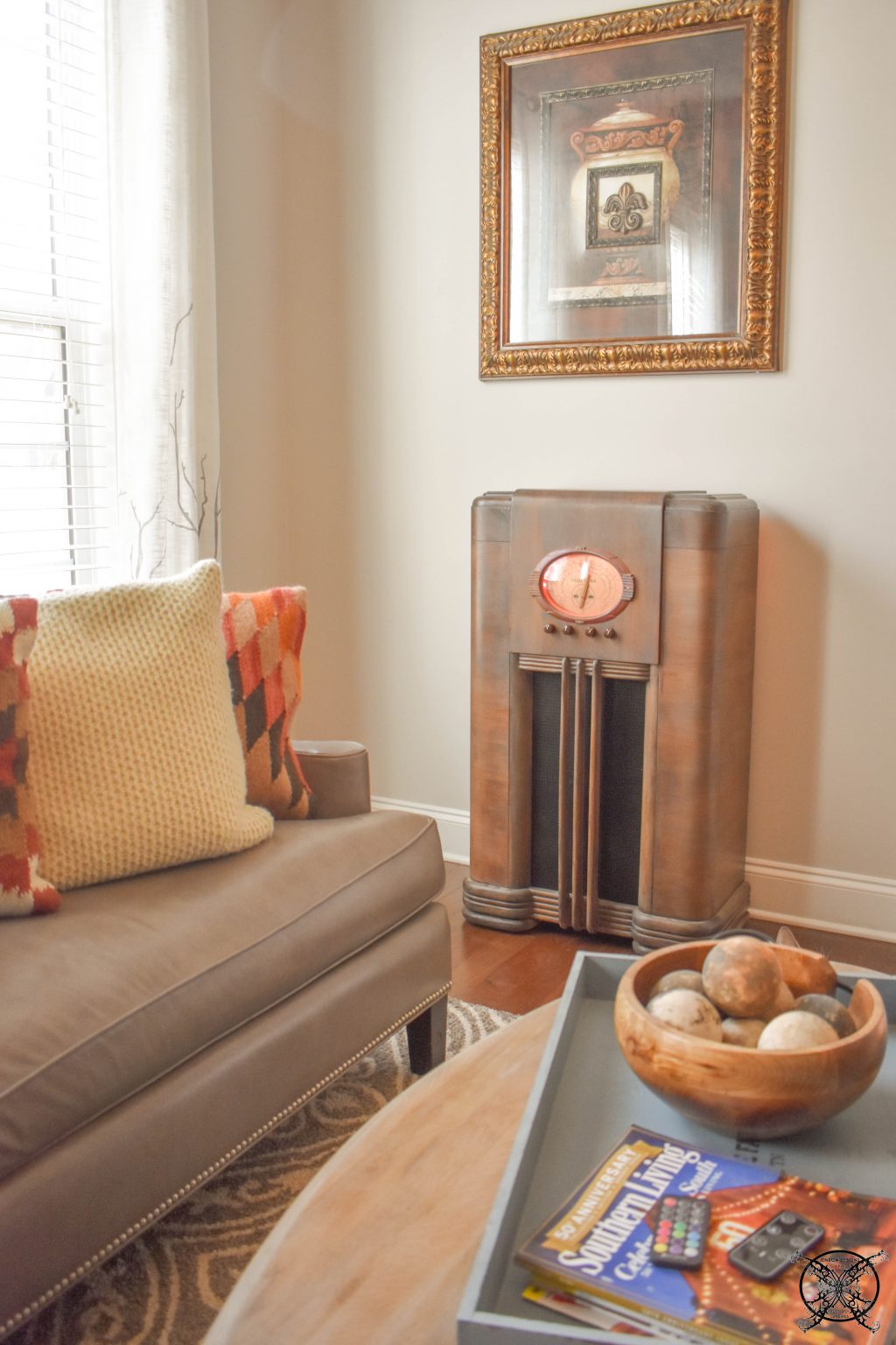 Refinishing a Vintage Radio with Modern Technology – JENRON DESIGNS