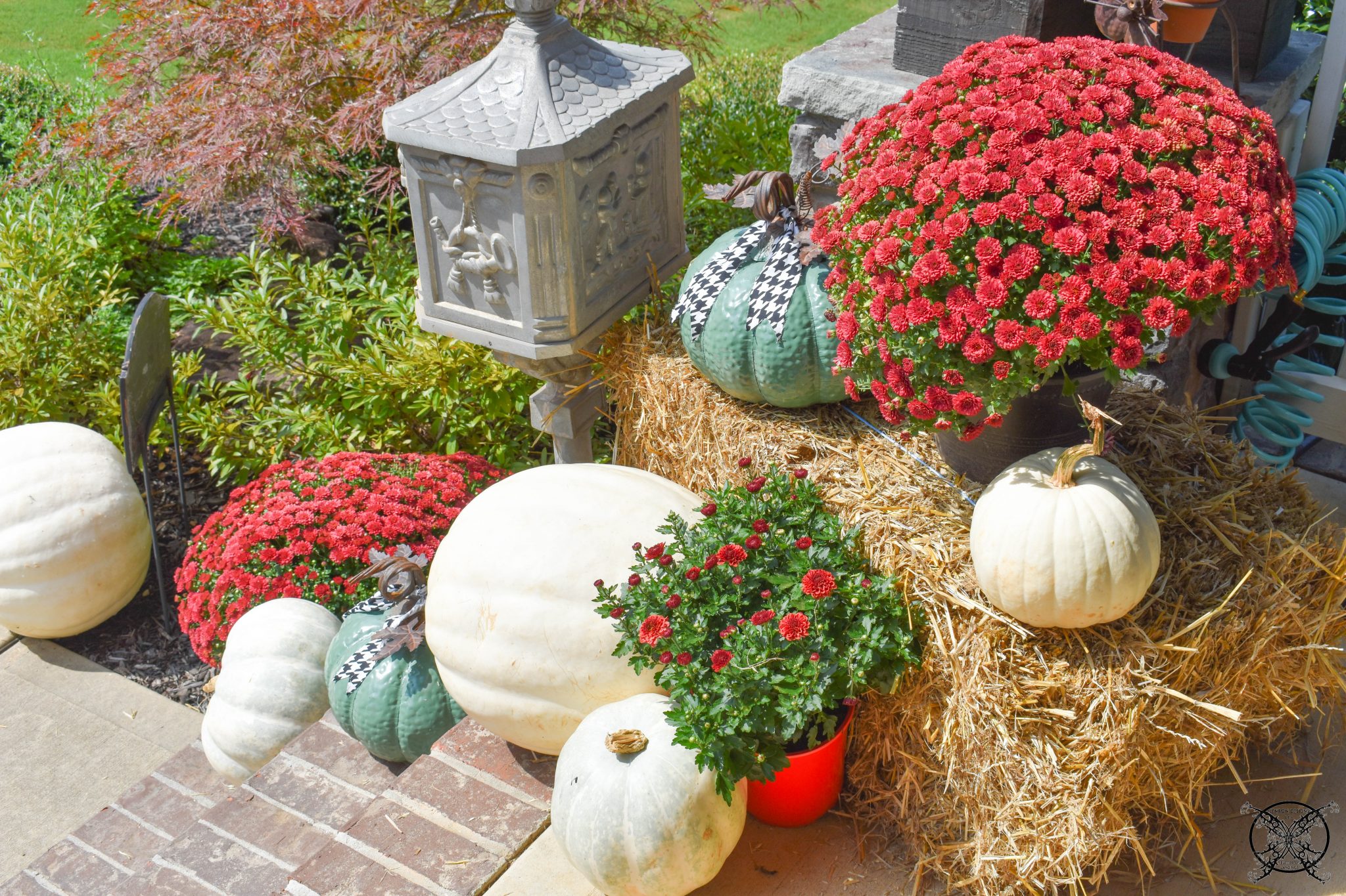 Setting a Fall Transitional Fall Porch – JENRON DESIGNS