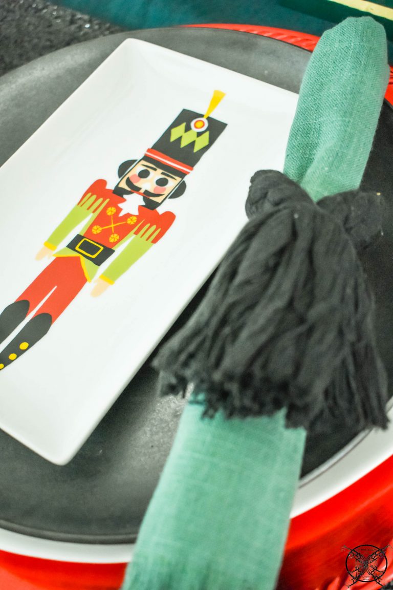 Setting My Nutcracker Dining Table – JENRON DESIGNS