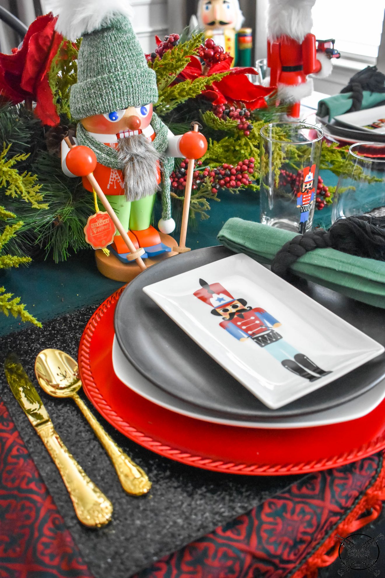 Setting My Nutcracker Dining Table – JENRON DESIGNS